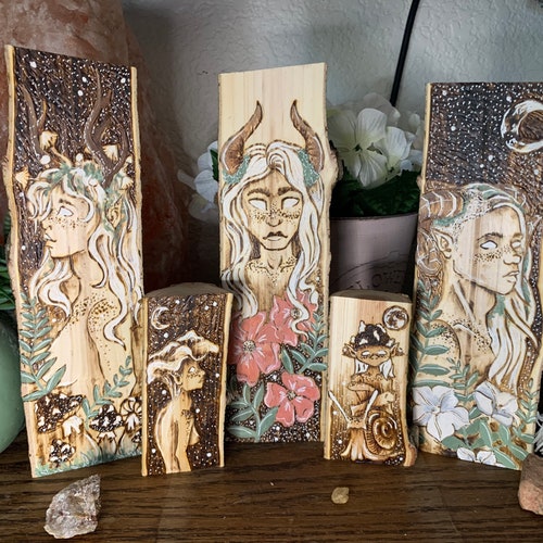 Cottagecore Detailed Bumblebee Shelf Decor - Etsy