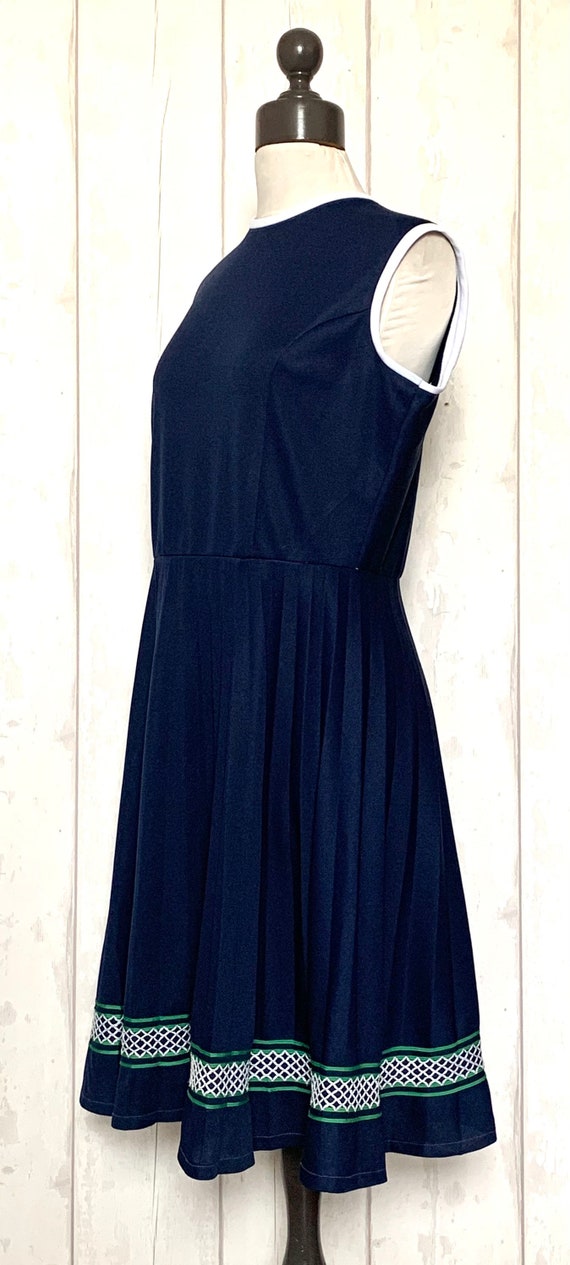 1960s 1970s Fuller Figure Navy Pleated Dress Mod Scoo… - Gem