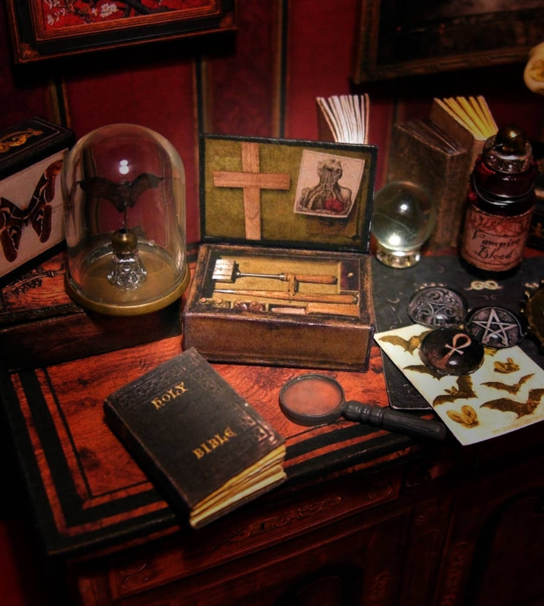 Miniature Vampire Hunter Case, Van Helsing, 1:12 Scale, Printable ...