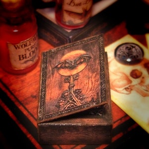 Miniature VAMPIRE HEART BOX - Reliquary Box - Victorian Steampunk Goth ...