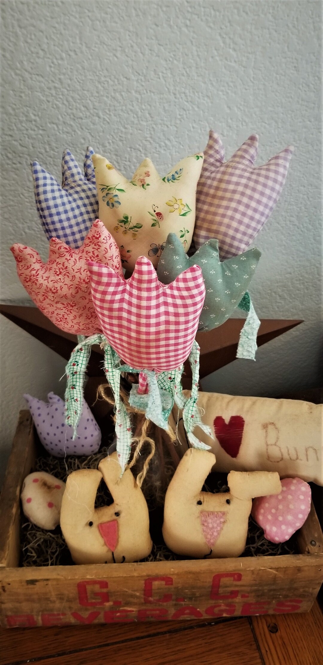 Primitive Spring Tulips, Prim Spring Flowers, Spring Flower Pokes, FAPM ...