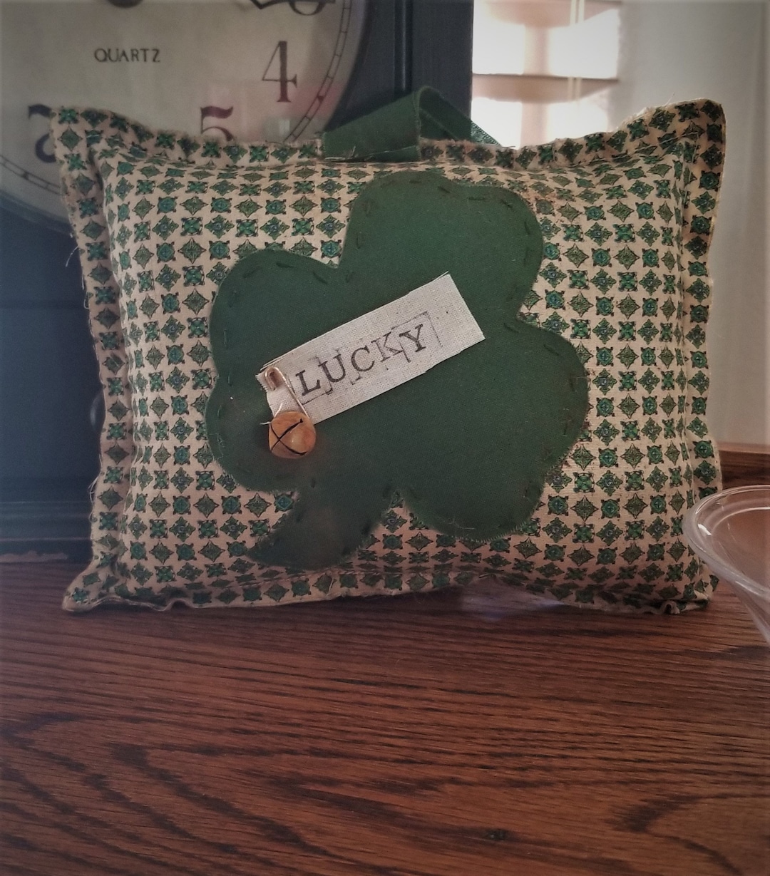 Primitive Shamrock Pillow Tuck, Shamrock Peg Hanger, Primitive St Patty ...