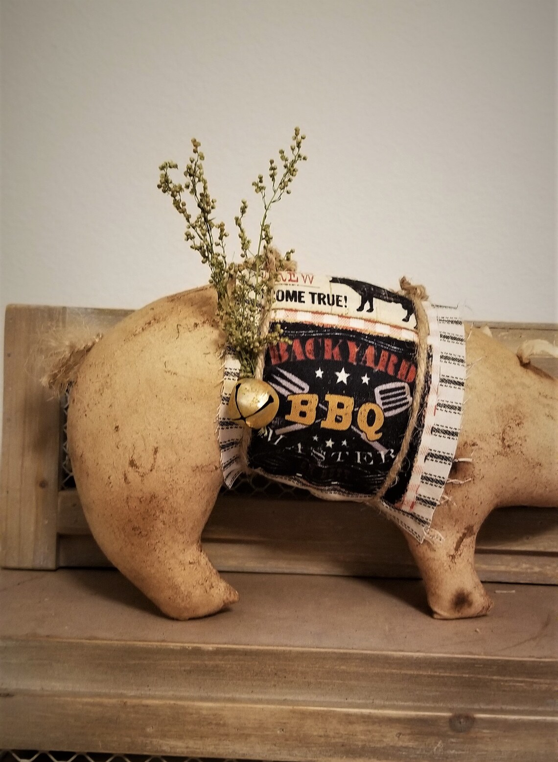 Primitive Summer Pig Decor, Pig Shelf Sitter, Pig Tuck, OFG, FAPM ...