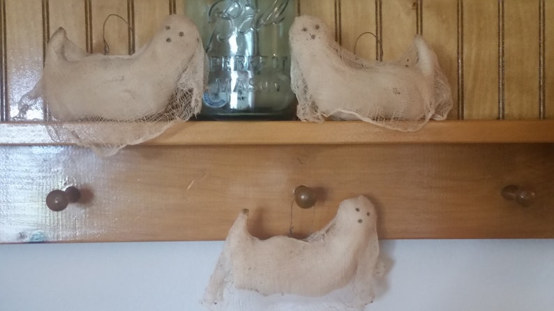Primitive Halloween Ghost Ornaments, Ghost Peg Hangers,halloween Tucks ...