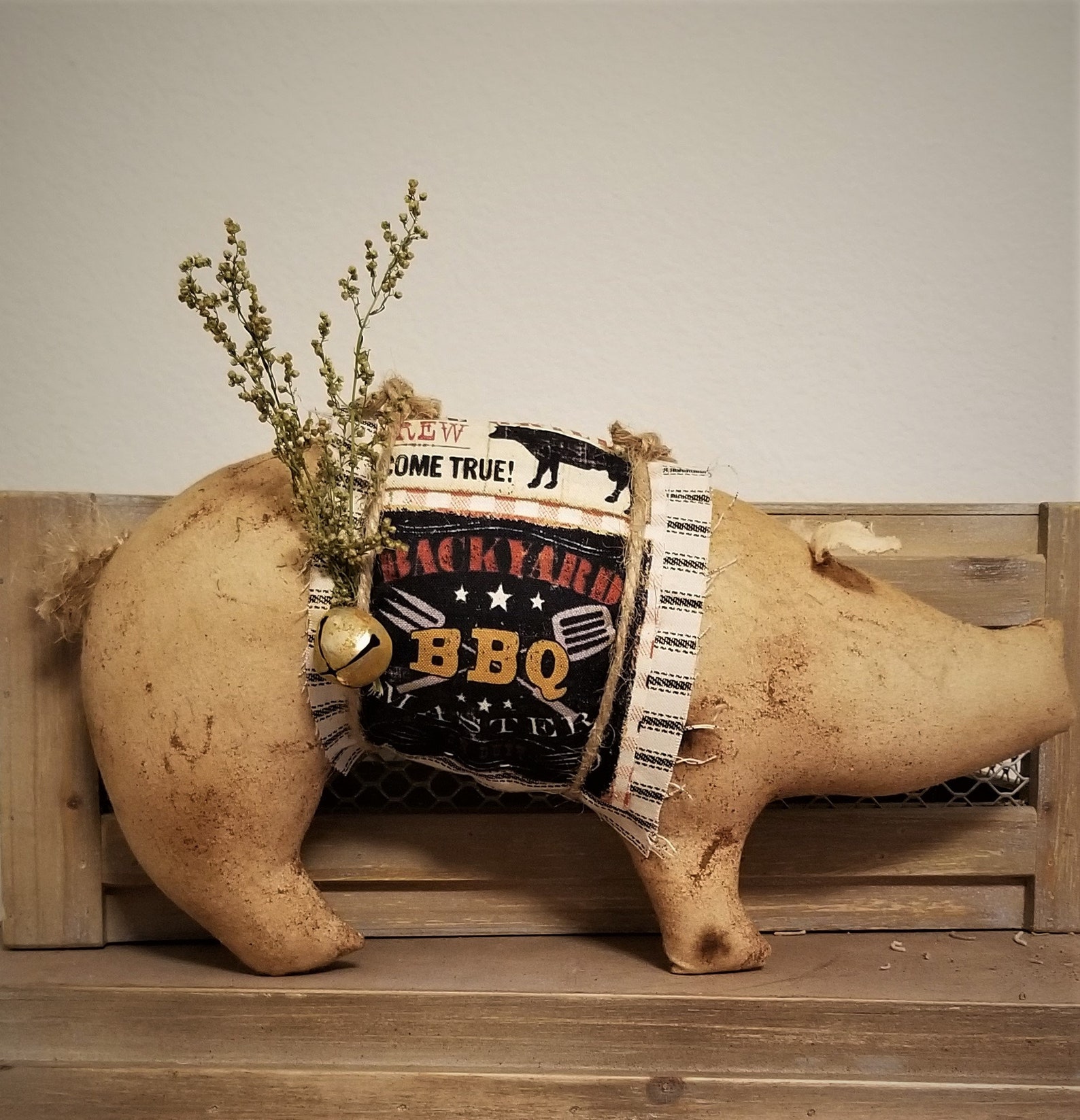 Primitive Summer Pig Decor, Pig Shelf Sitter, Pig Tuck, OFG, FAPM ...