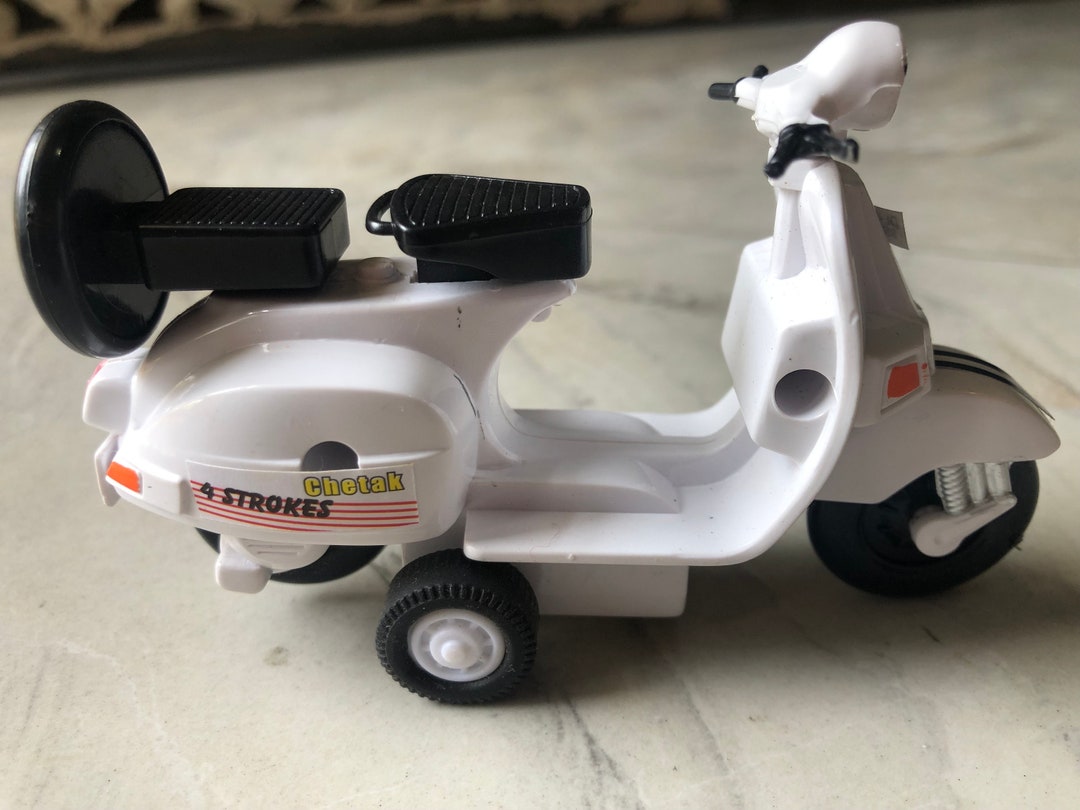 Pull Back Indian Mini Scotter Transport Transport Motorbike Indian ...