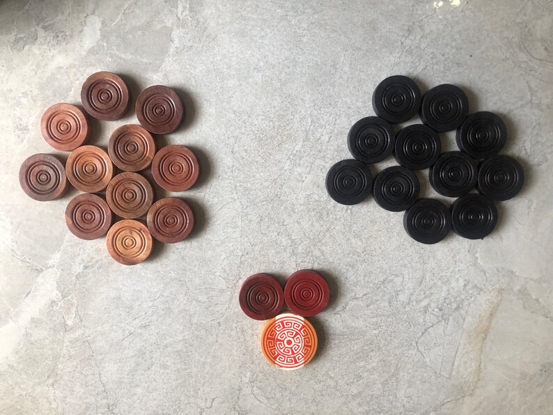 Carrom Board Coins Indian Traditional Game Carrom Board Striker Queen ...