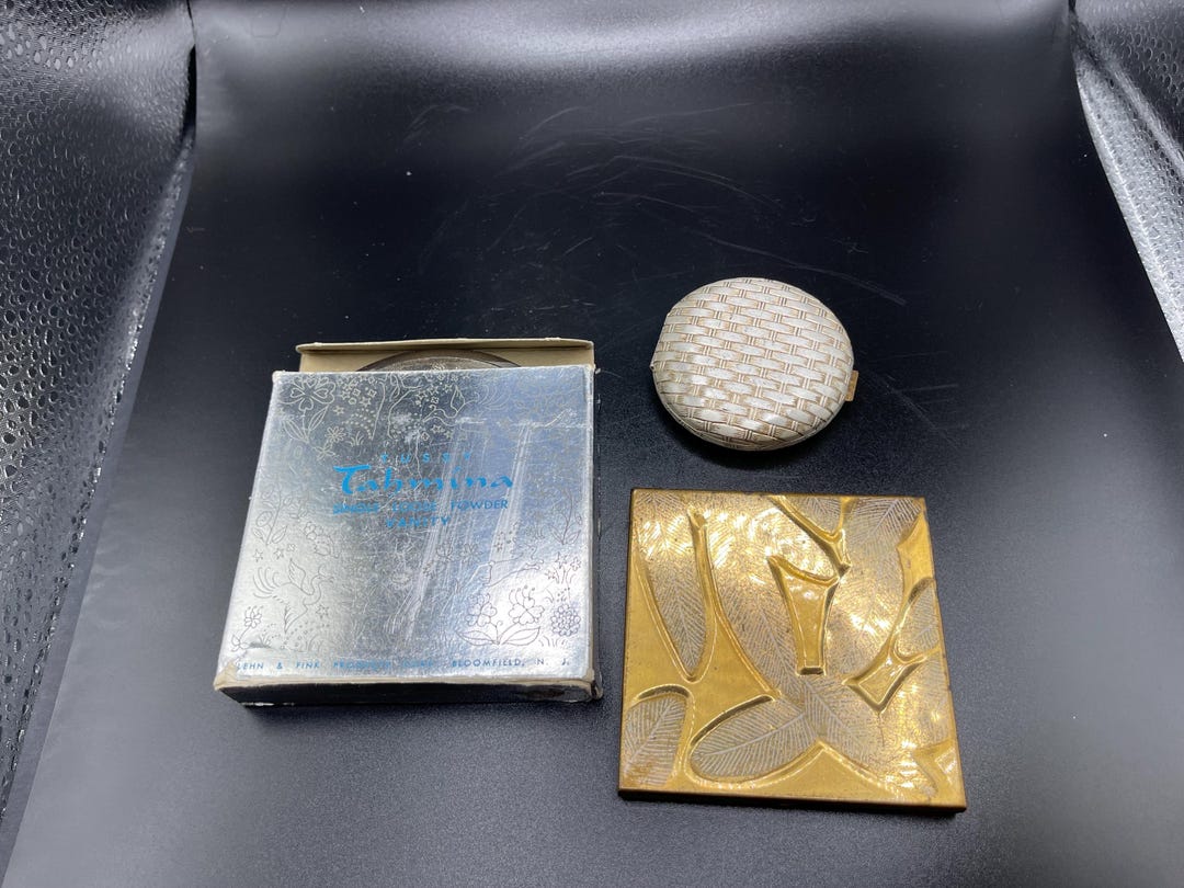 Set of 3 Vintage Powder Compacts – Avon, Pilcher & Tussy Tamina With ...