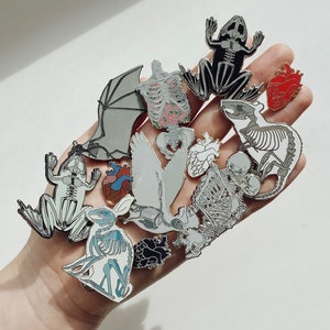 White Human Heart Enamel Pin: Small Anatomical Pin, 1 Inch Golden ...