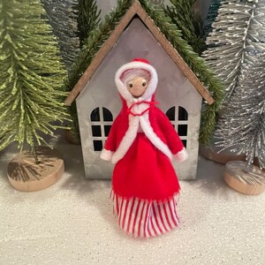 Hand Painted Mrs Clause Clothespin Figurine - Holiday Decor - Etsy
