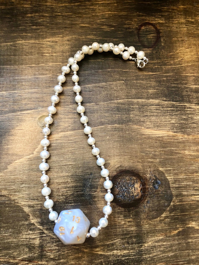 Collar DnD Pike DnD D20 MTG Perlas de agua dulce Cierre | Etsy
