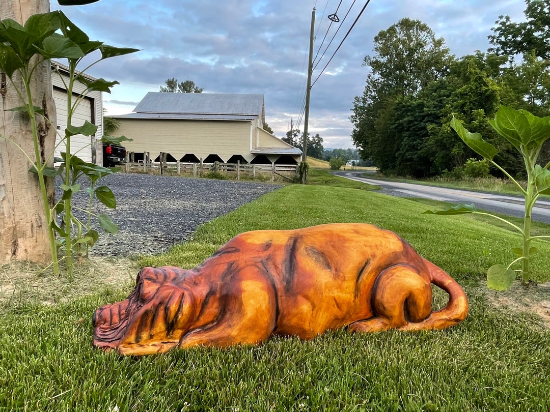 Chainsaw Carving : Hound Dog - Etsy