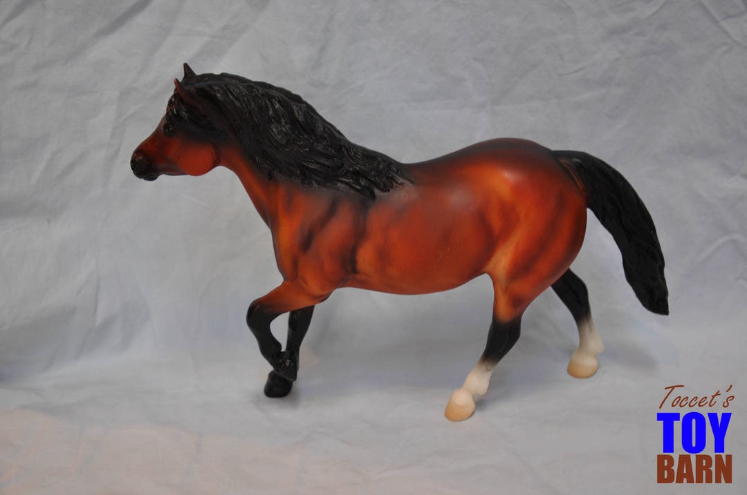 Traditional Breyer Model Horse: #1238 Donner Bay Pony, Haflinger Mold ...
