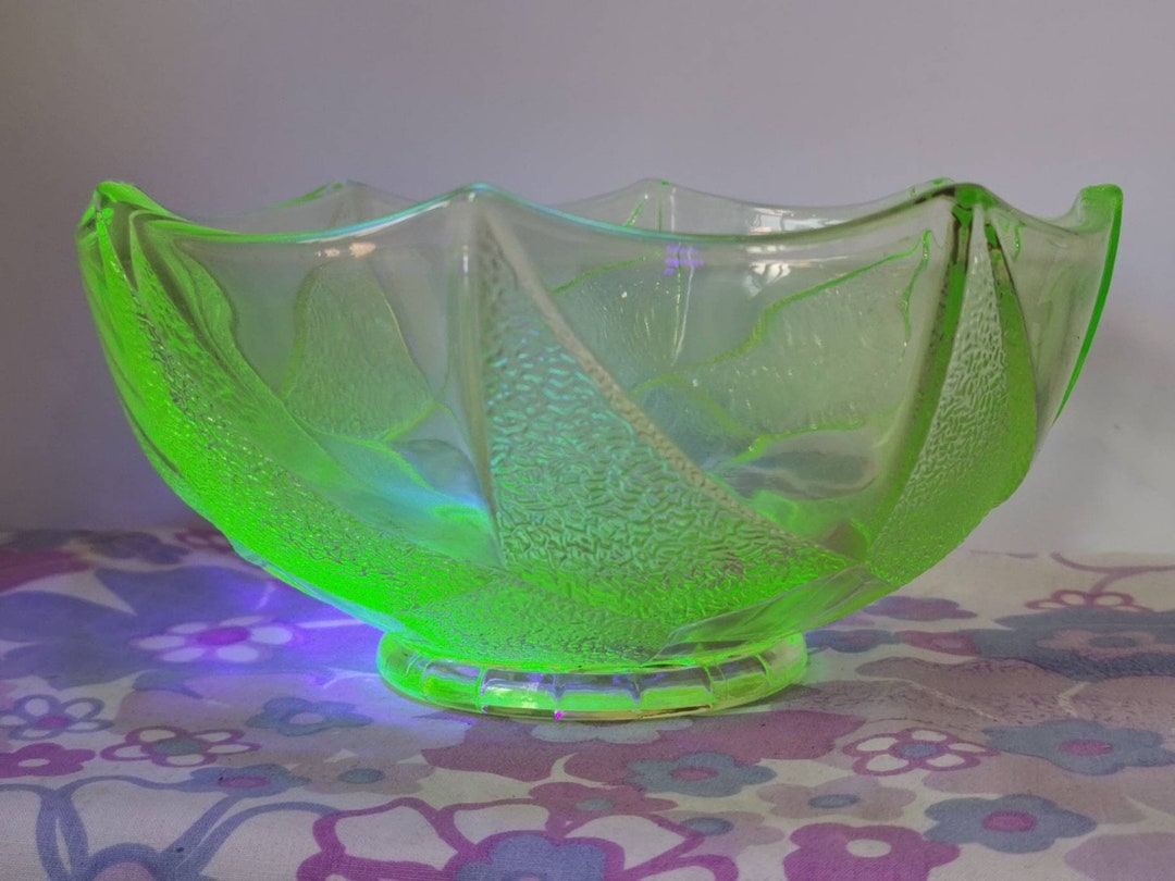 Vintage 1930s Sowerby Glass Bowl. Art Deco Green Uranium Glass Fruit ...