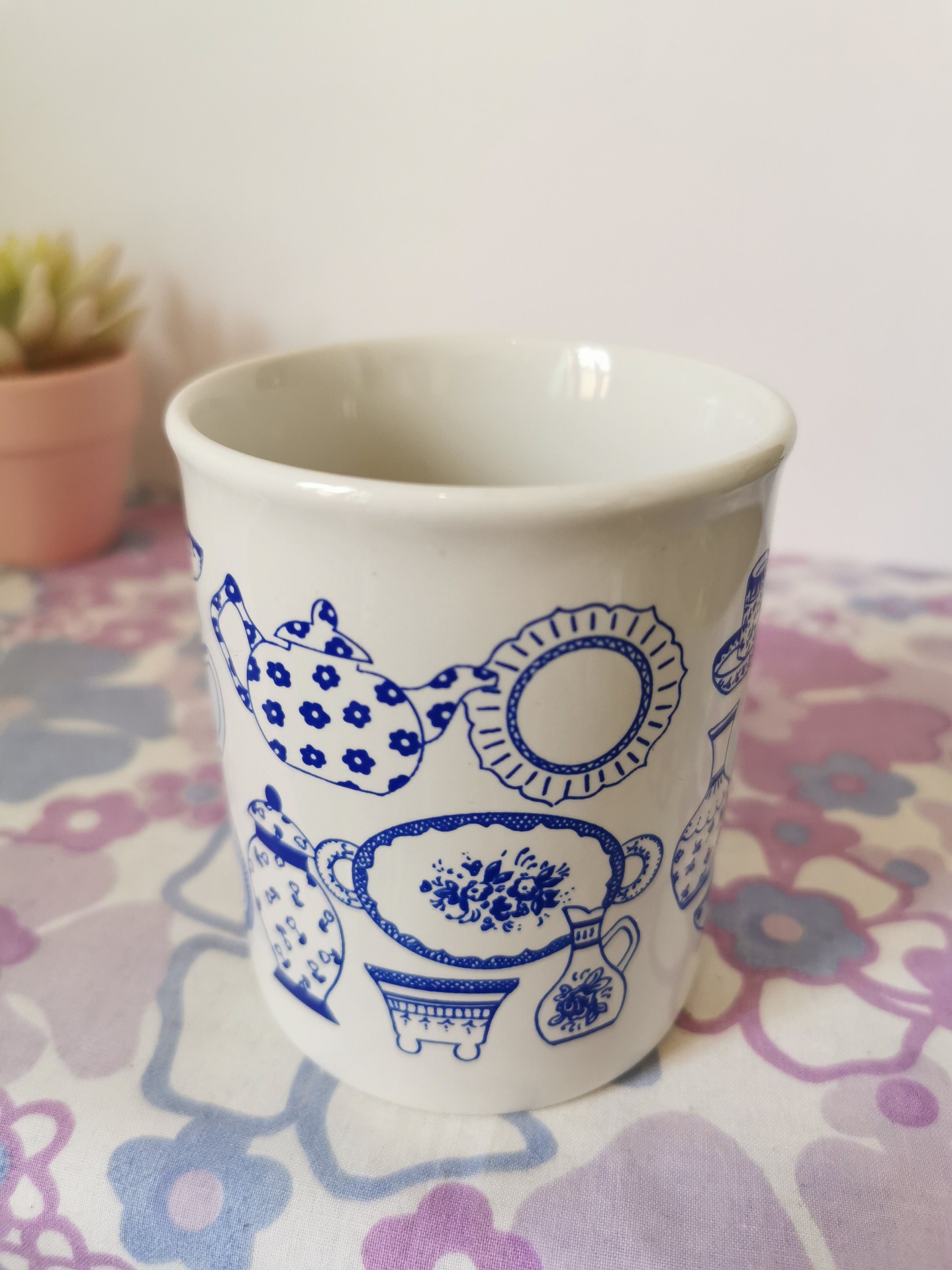 Vintage Tams Staffordshire Blue and White Mug. Beautiful Classic Blue ...