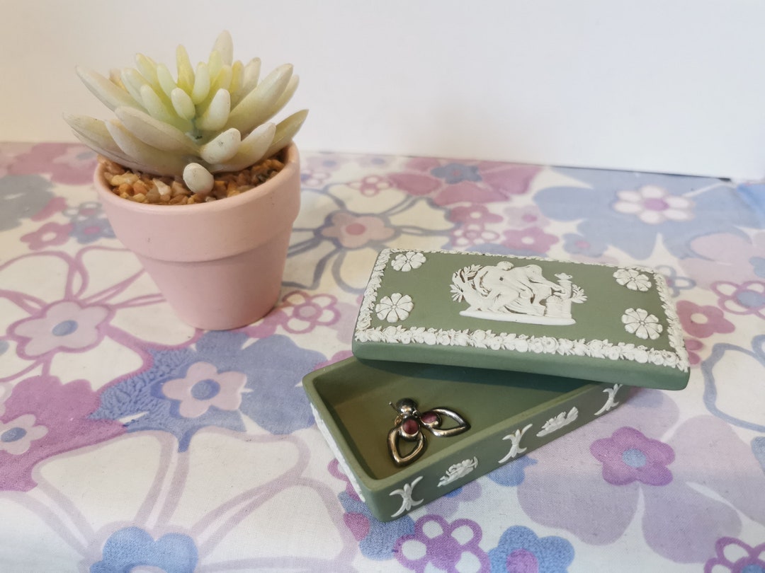 Vintage Wedgwood Sage Green Jasperware Rectangular Trinket Box. Vintage ...