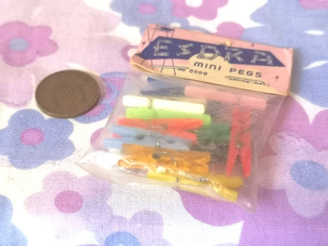 Vintage Colourful Mini Plastic Pegs. Midcentury 1940s-50s Esdra Mini ...