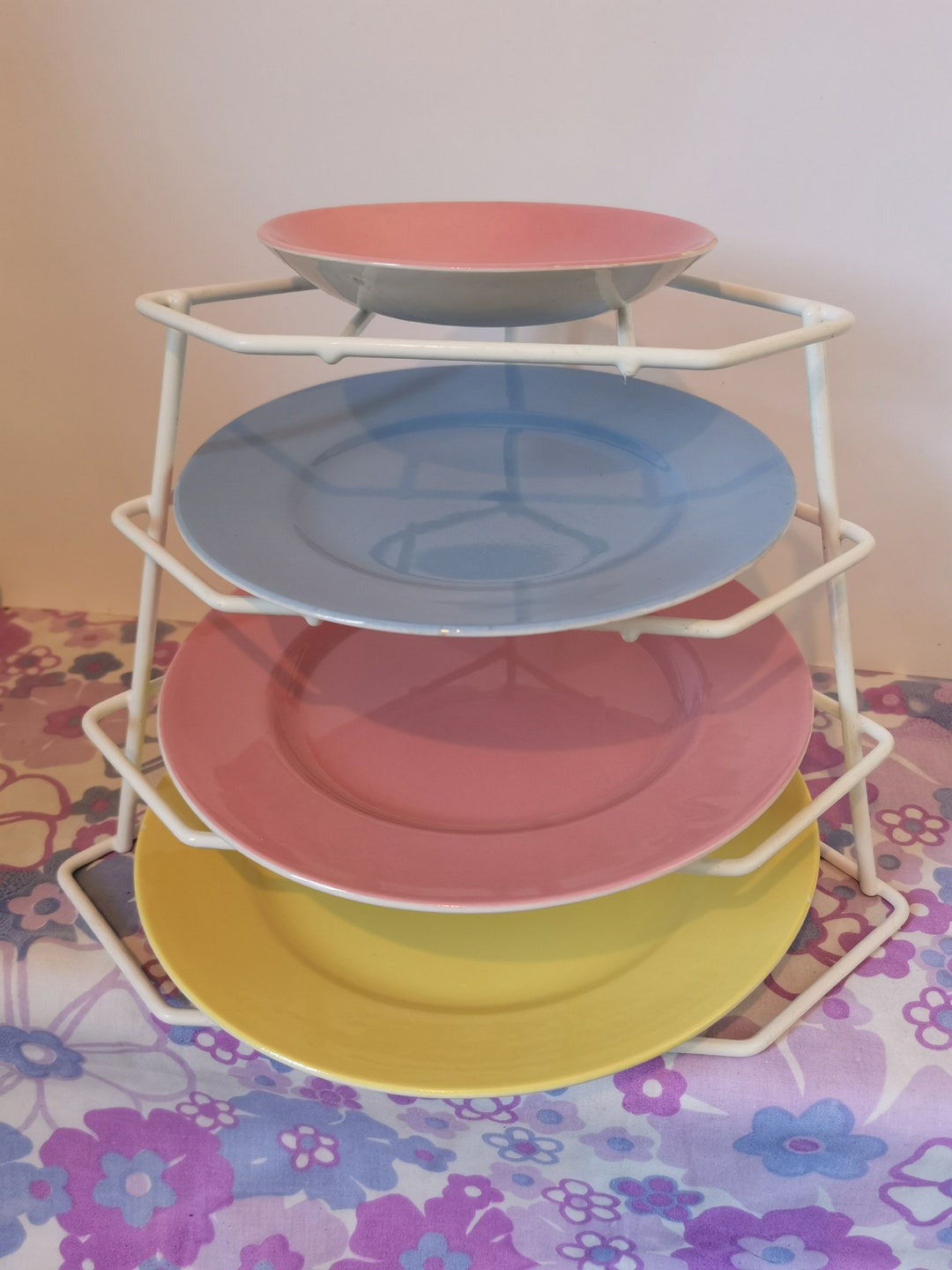 Vintage Plate Rack. Corner Plate Storage. Vintage Plastic Coated Metal ...