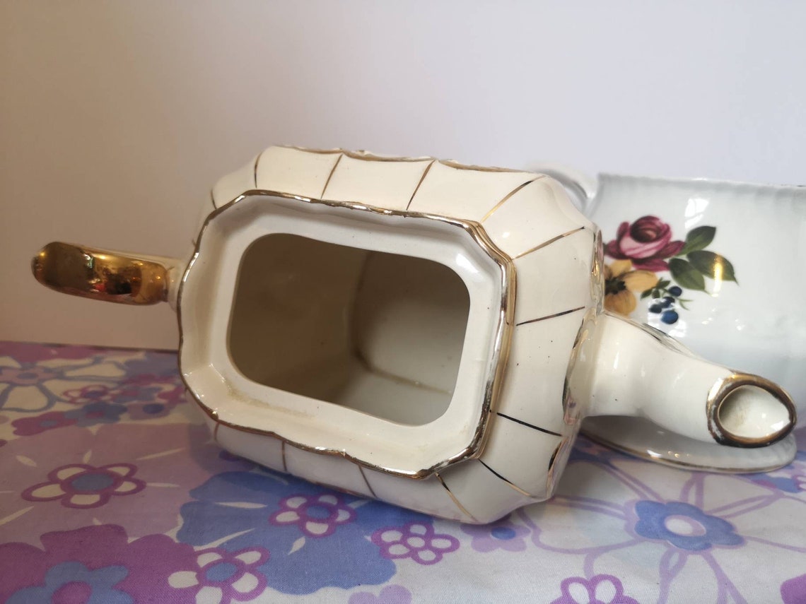 Vintage floral teapots. Sadler cube teapot and ellgreave | Etsy