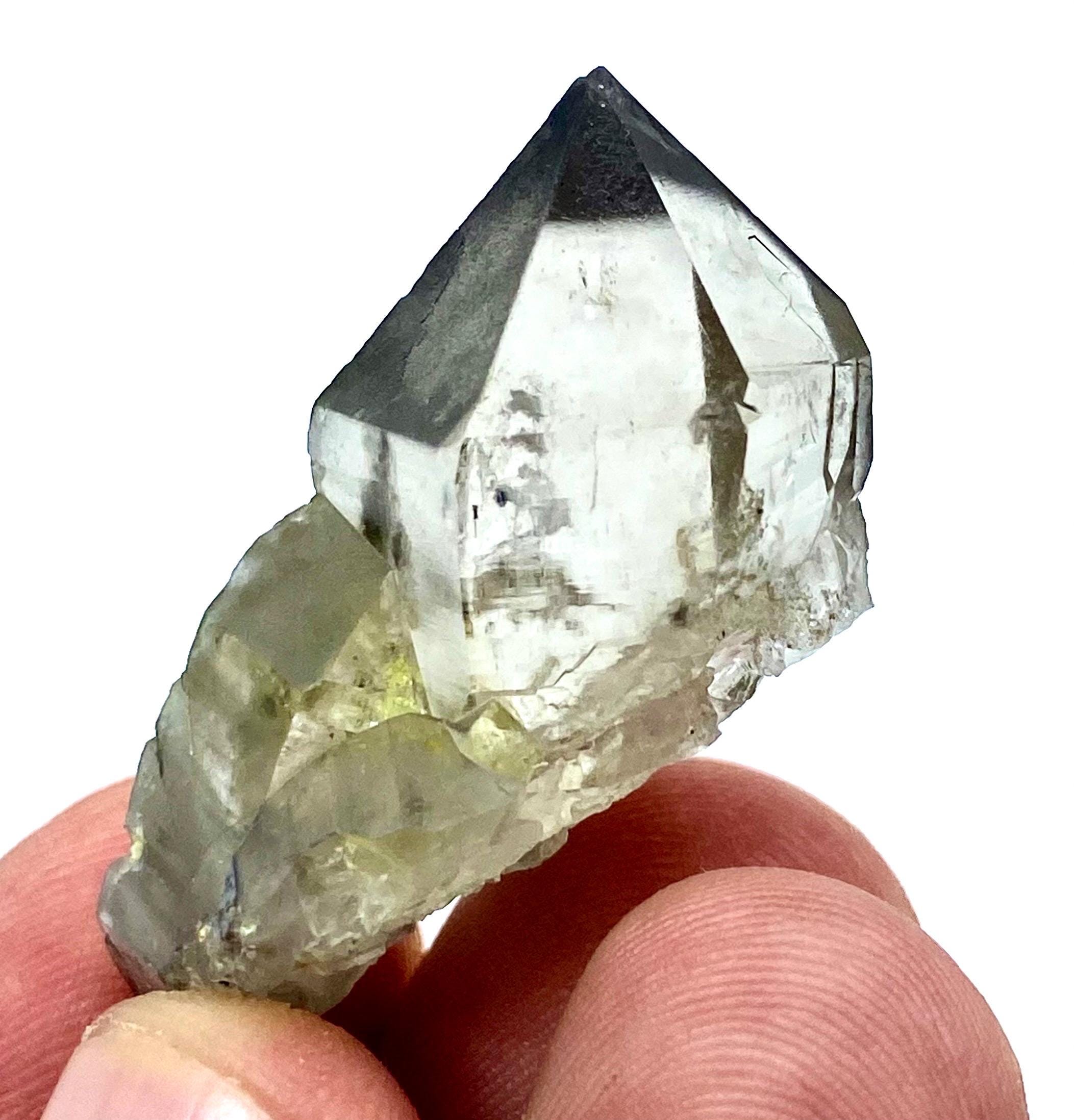 83 Carats Natural Rarest Quartz With Illmenite Inclusion From Zagi ...