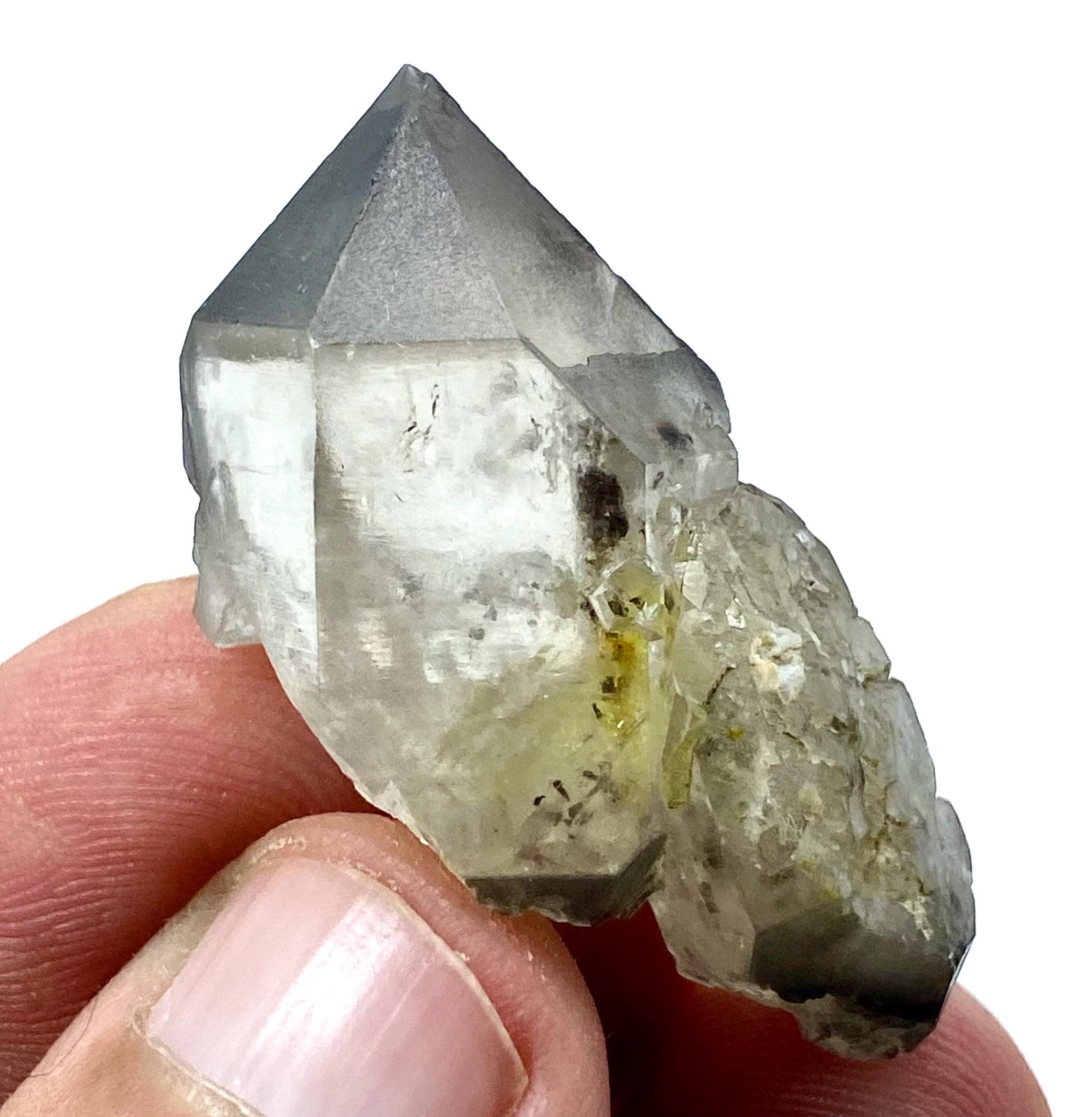 83 Carats Natural Rarest Quartz With Illmenite Inclusion From Zagi ...