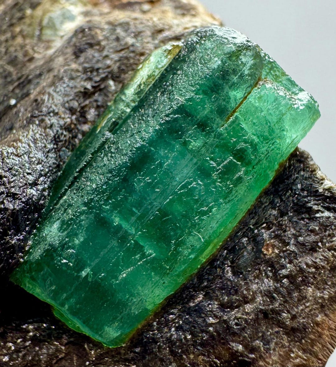 Natural Unique Emerald Crystals on Matrix 62.60 Carat| Rarest Emerald ...