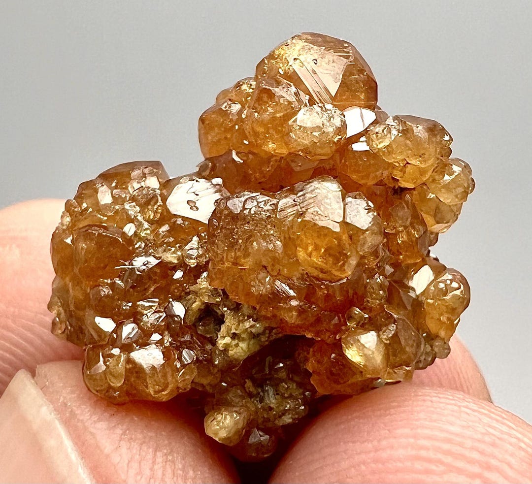 27.50 CT Extraordinary Ultra Rarest Grossular Var Garnet on Matrix - Etsy