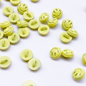 B131 Smile 5mm Little Smiley Face Emoji Shank Buttons Micro Mini ...