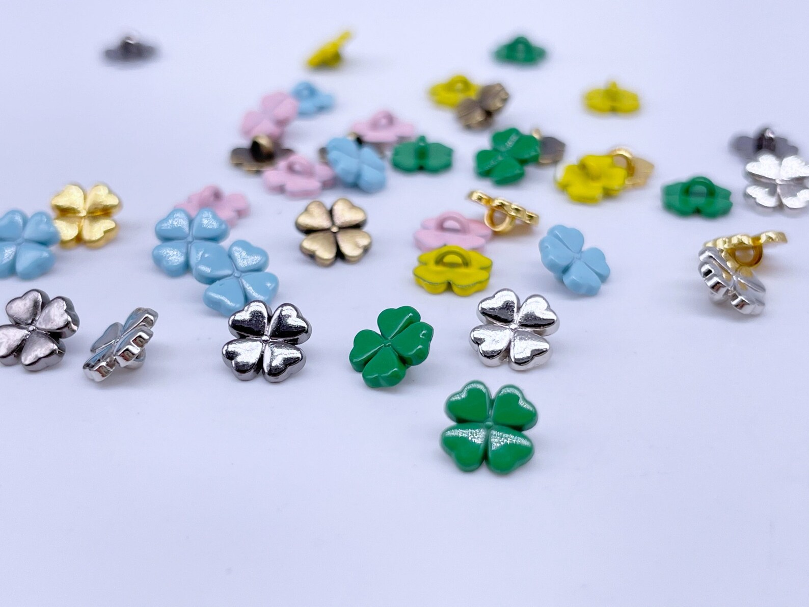 B064 Four Leaf Lucky Clover 6mm Buttons Shank Buttons Micro - Etsy