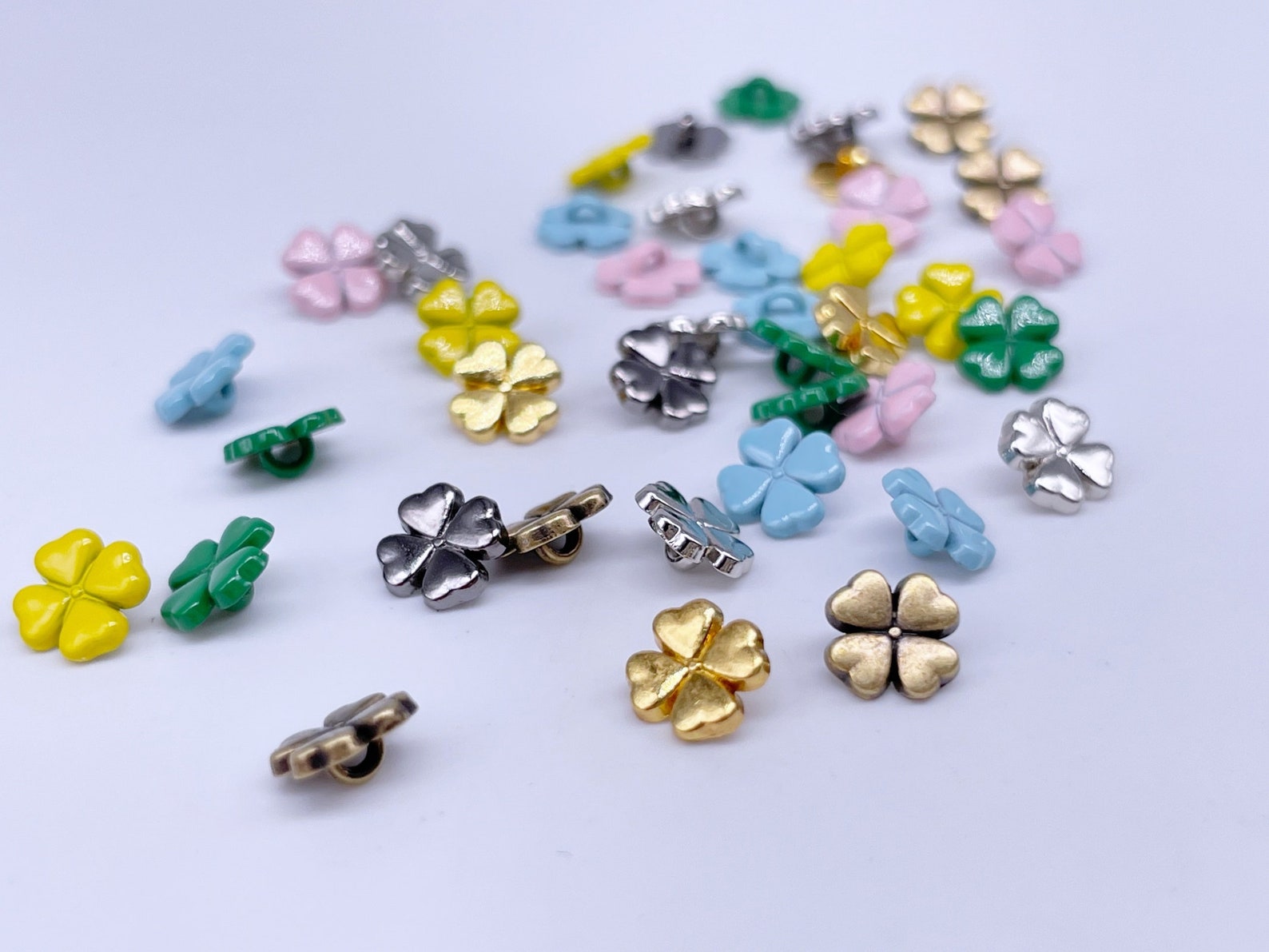 B064 Four Leaf Lucky Clover 6mm Buttons Shank Buttons Micro - Etsy