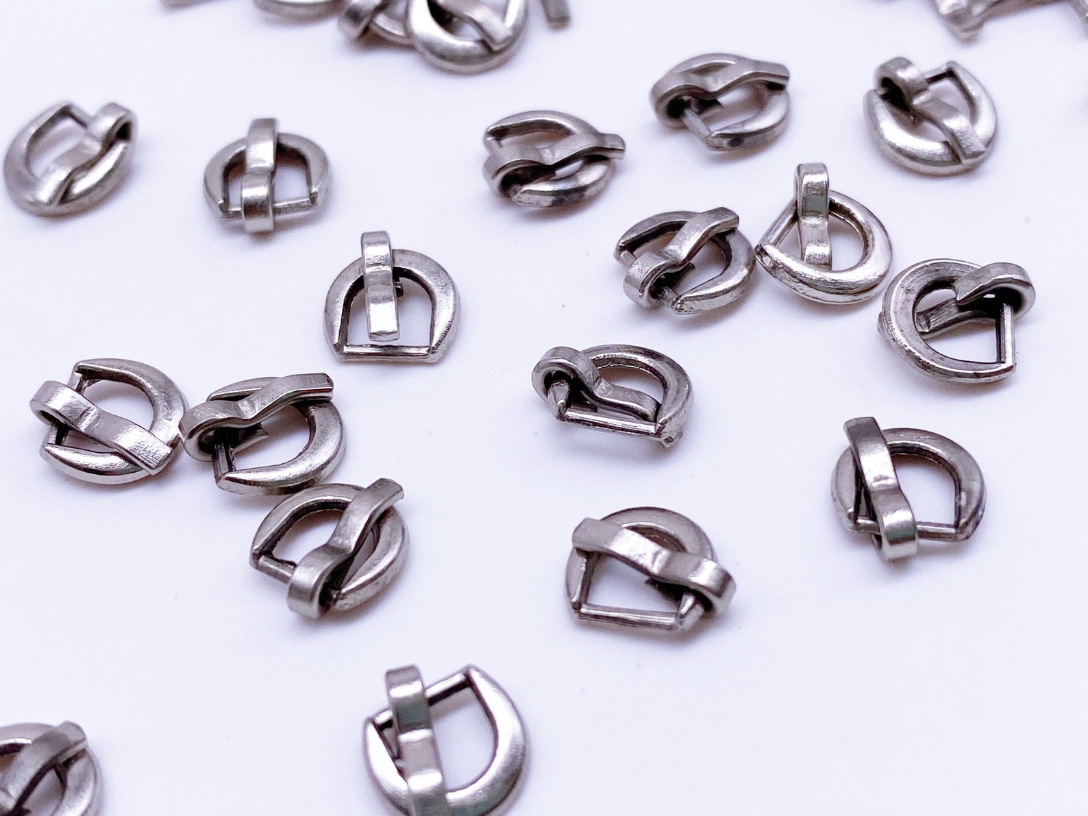 B170 Micro 7×7mm Mini Metal Pin Buckle Doll Clothes Sewing Craft Supply ...