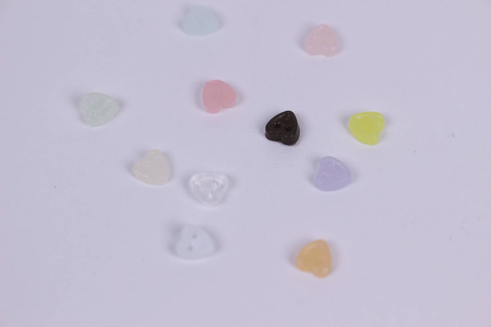 B048 Colorful 4mm Tiny Heart Buttons Micro Mini Buttons Tiny Buttons ...
