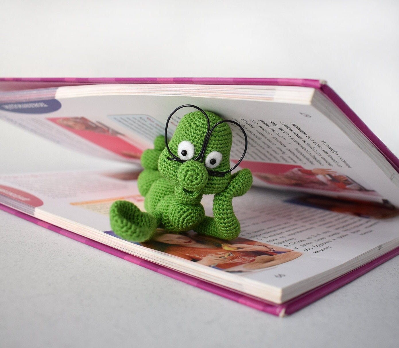 Bookworm With Glasses Small Cute Small Insect Caterpillar Garden ...