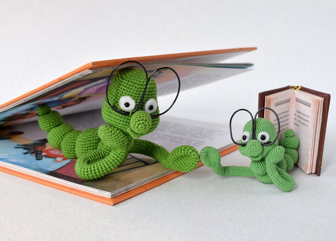 Bookworm With Glasses Small Cute Small Insect Caterpillar Garden ...