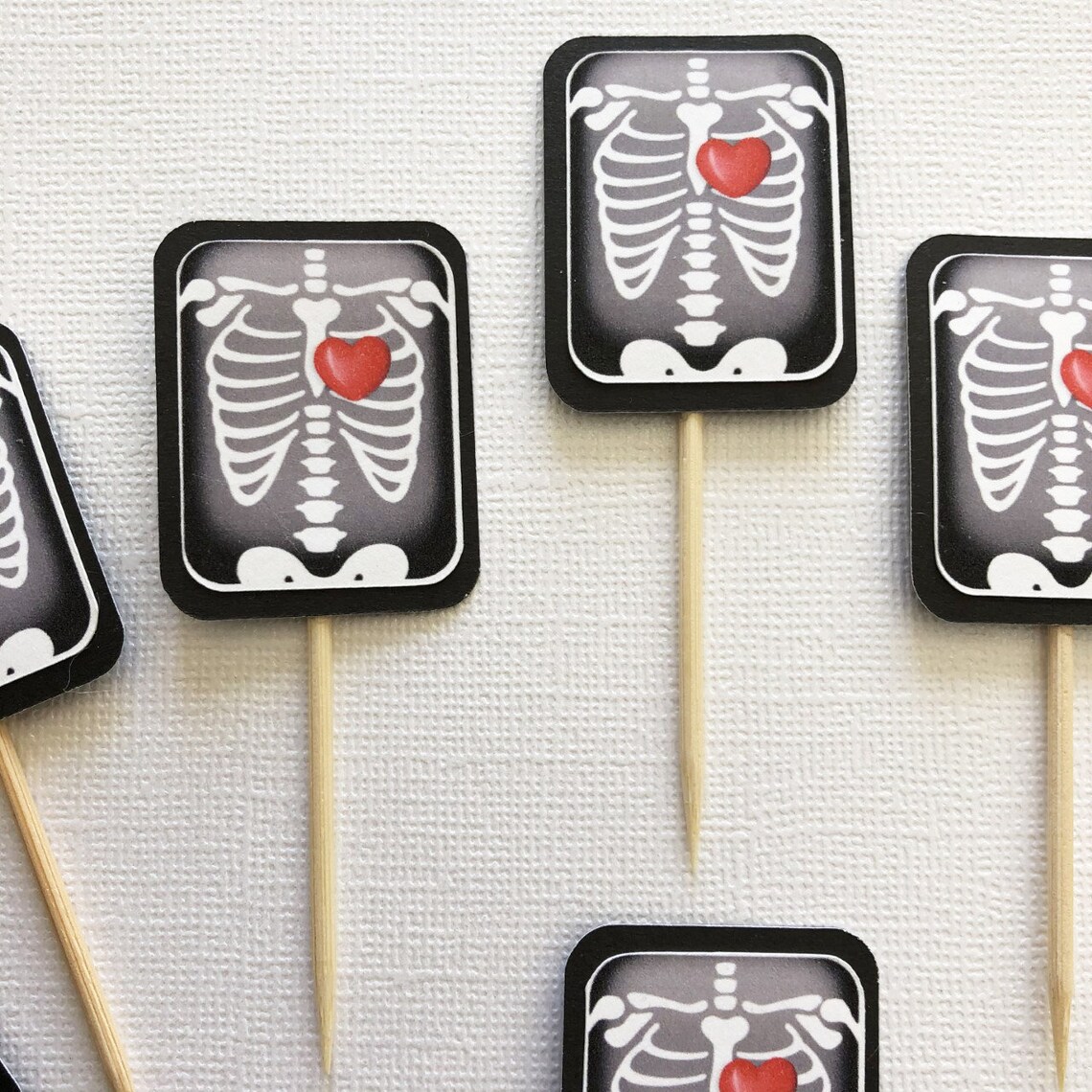 Xray Radiology Technician Skeleton Chest Heart Medical Imaging Bones ...