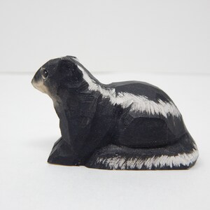 Skunk Figurine Statue Garden Decoration Miniature Wood Forest Art ...