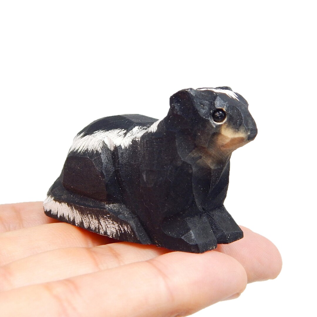 Skunk Figurine Statue Garden Decoration Miniature Wood Forest Art ...