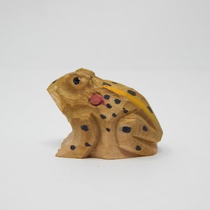 Toad Figurine Statue Decoration Small Animal Frog Art Sculpture Wood ...