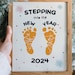 New Year Footprint Keepsake / Stepping Into the New Year Footprint Art ...