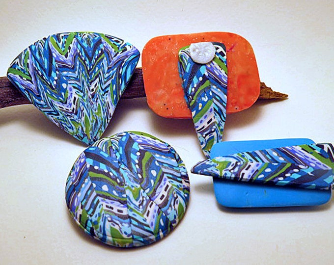 Wacky Buttons. Beautiful Brooches. Freestyle by QuerkyBitsbyKerry