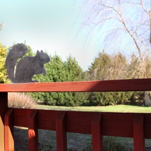 Metal Squirrel Statue | Garden Squirrel Cute Outdoor Statue Farmhouse ...