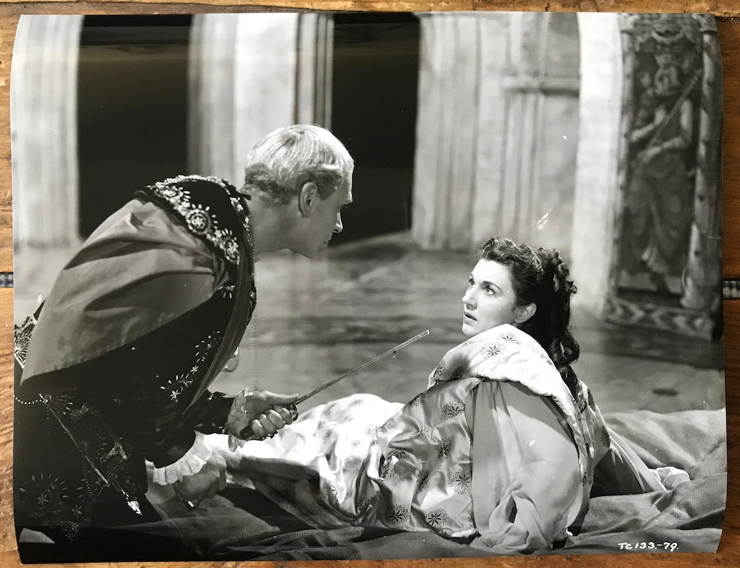 Hamlet Original 1948 Publicity Still Starring Laurence Olivier (hamlet ...