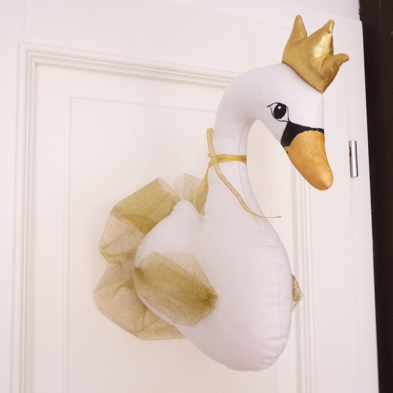 Swan Wall Mount - Etsy