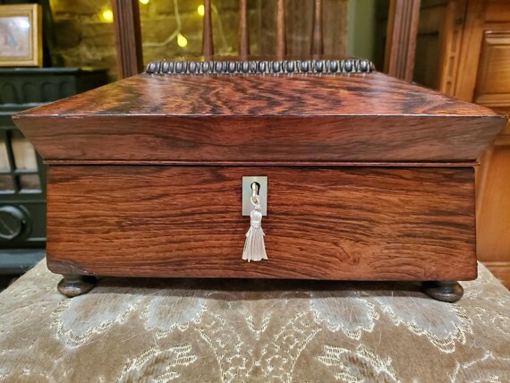 Beautiful early Victorian wooden box circa 1870's sar… - Gem