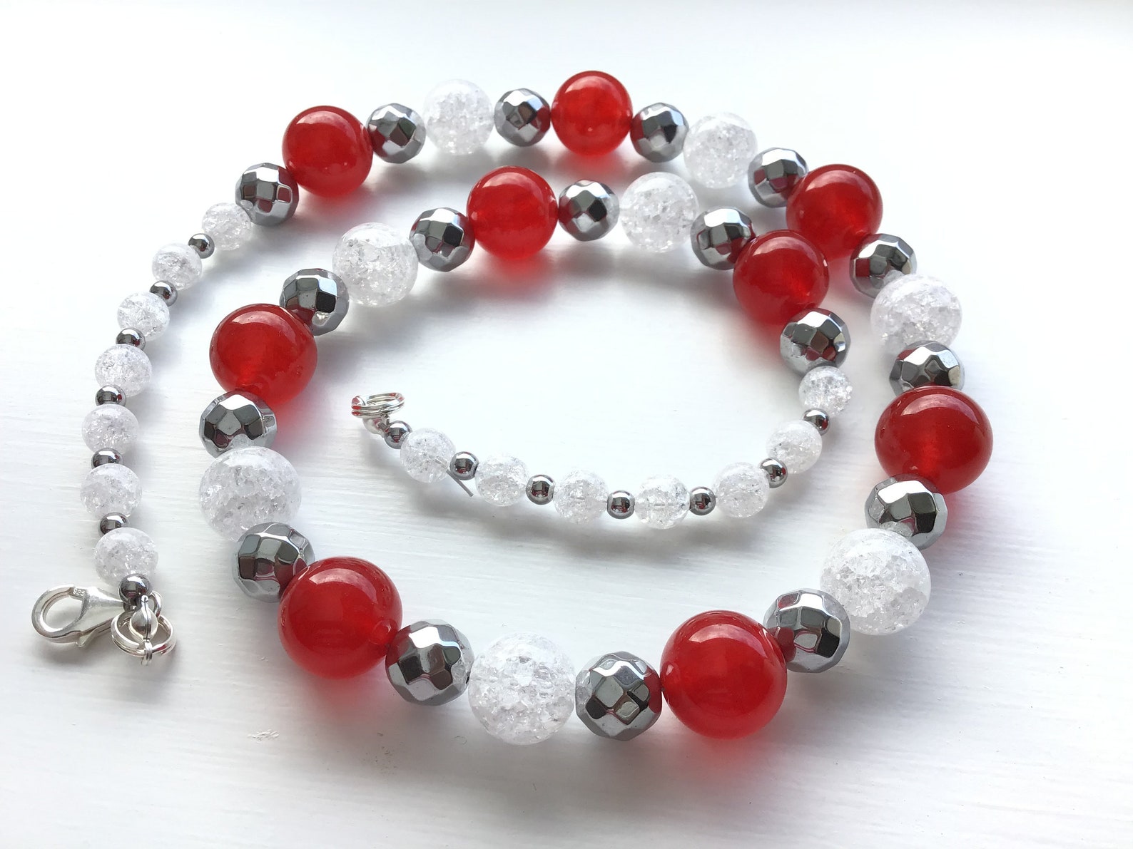 Snow Quartz Red Chalcedony and Silver Hematite Gem Bead - Etsy Sweden
