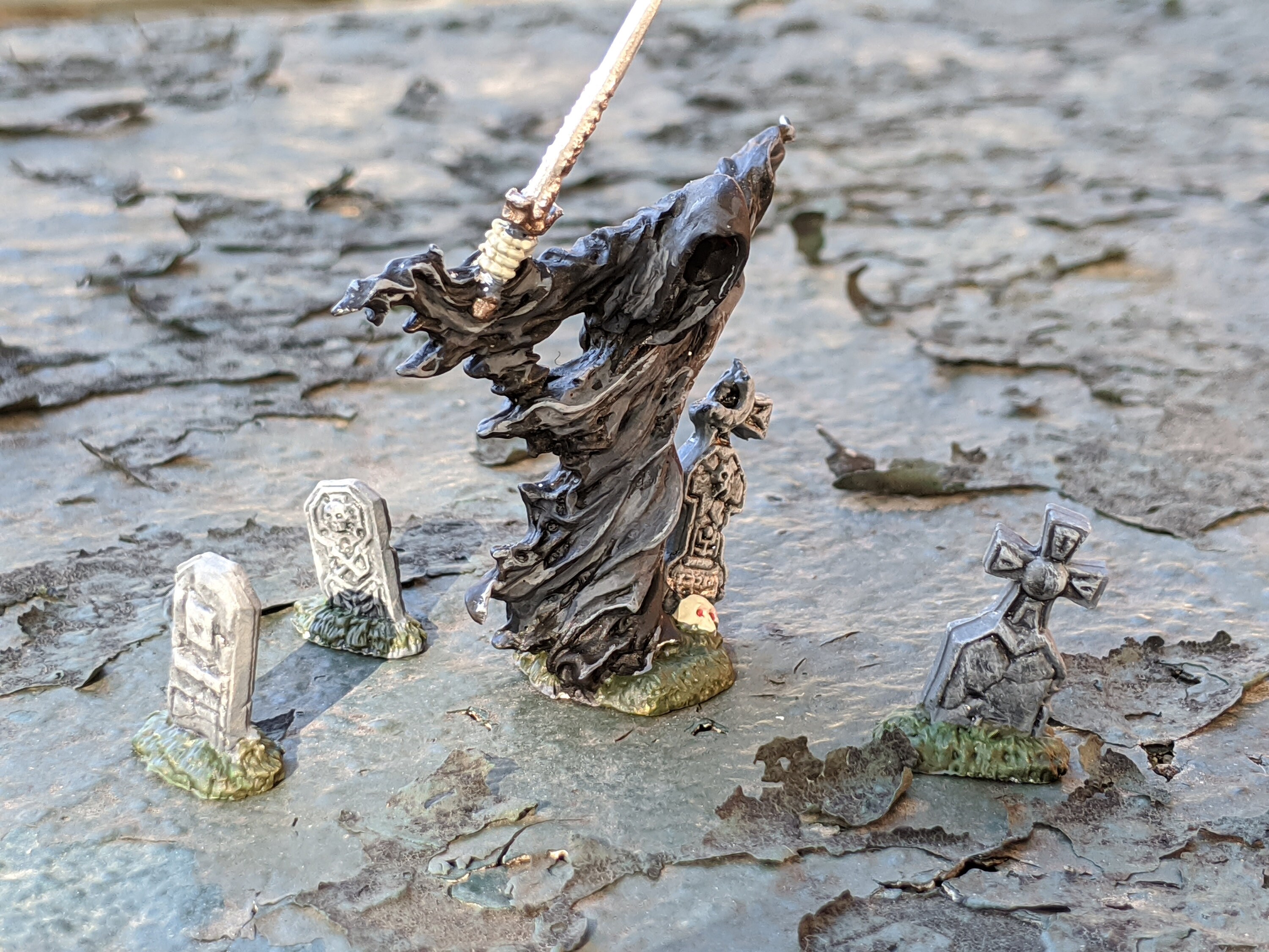 Wraith Spectre Banshee Mini With Gravestones for Dnd or Pathfinder - Etsy