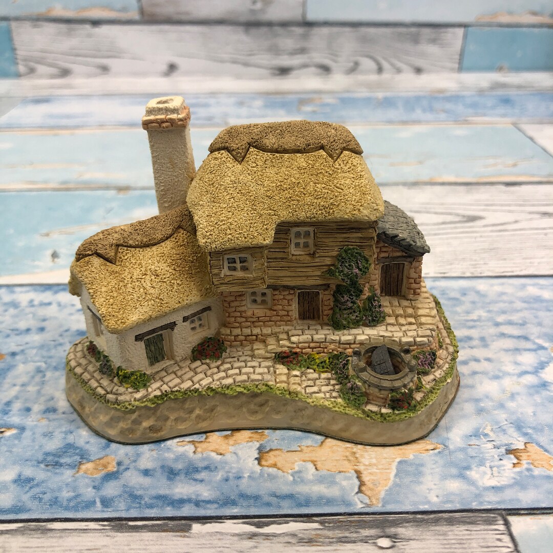 David Winter August Birthstone Wishing Well Cottage Ornament 1992 ...