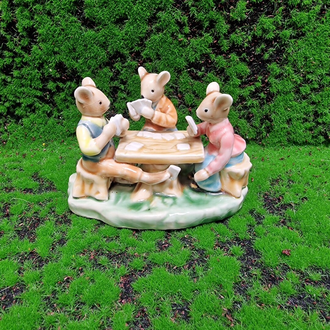 Enesco Mice Playing Cards Porcelain Ornament Cheating Glazed Appearance ...
