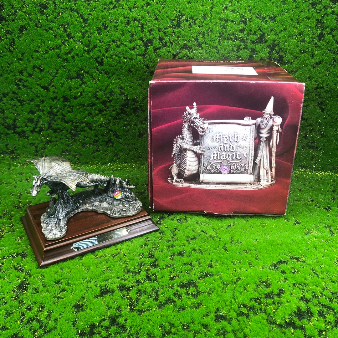 Myth and Magic Flying Dragon Tudor Mint Year Only Boxed OY93 ...