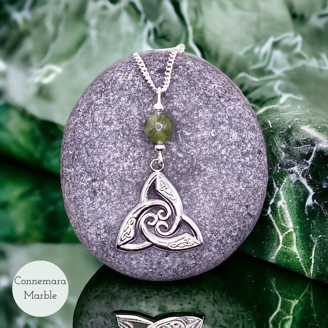 Trinity Knot Necklace - Trinity Knot Jewelery -triquetra Necklace ...